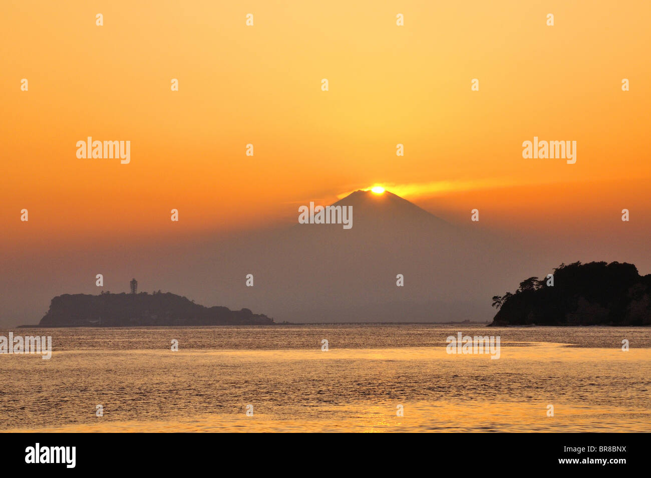 Sun above Mt. Fuji Stock Photo - Alamy