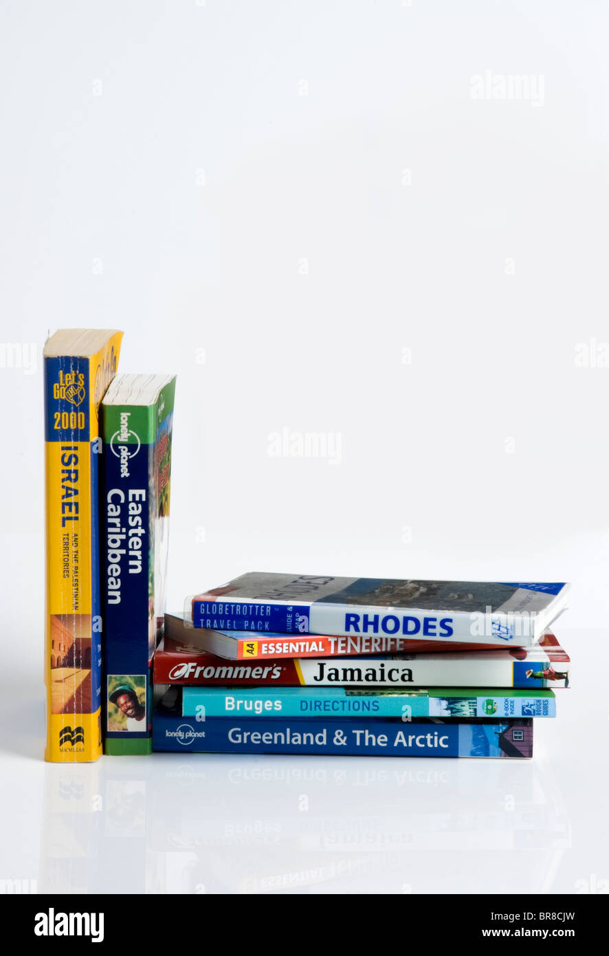 Selection of travel guides Stock Photo - Alamy