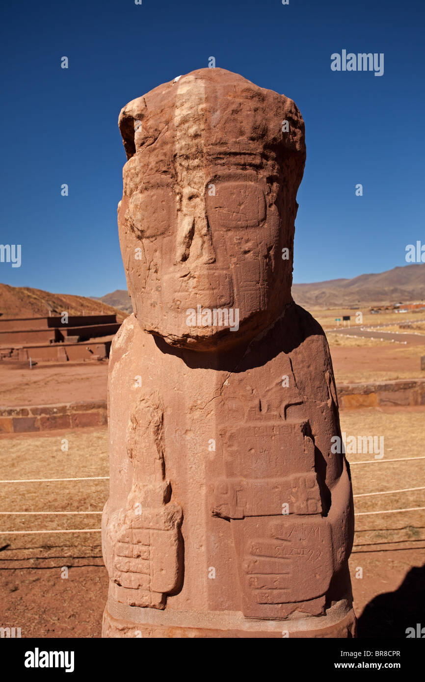 Tiwanaku Ruins: Kalasaya Temple: Ponce Monolith Stock Photo - Alamy