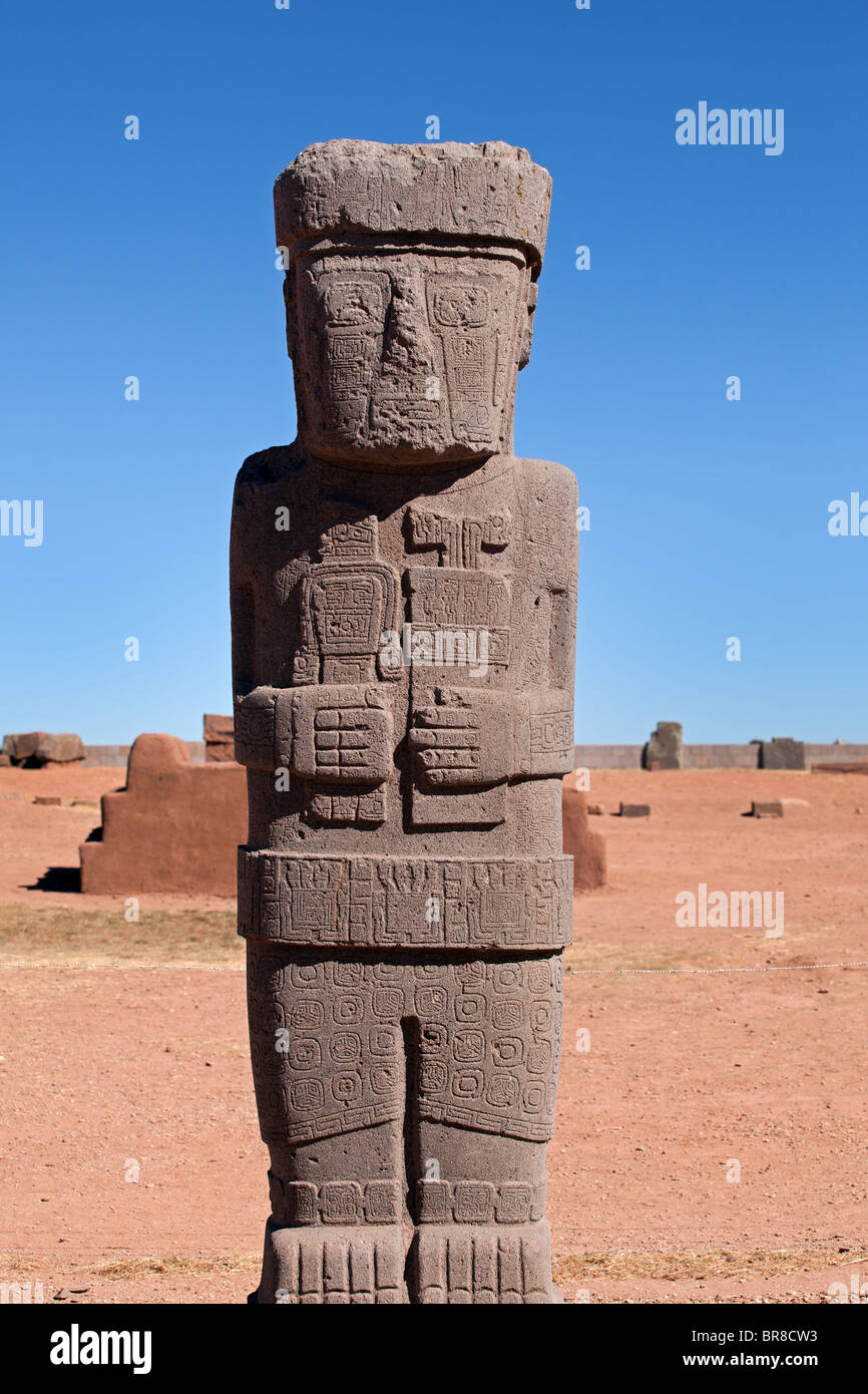 Tiwanaku Ruins: Kalasaya Temple: Ponce Stela Stock Photo - Alamy
