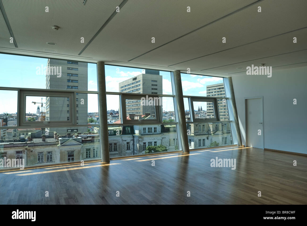 Centrum fur molekulare medizin wien hi-res stock photography and images ...