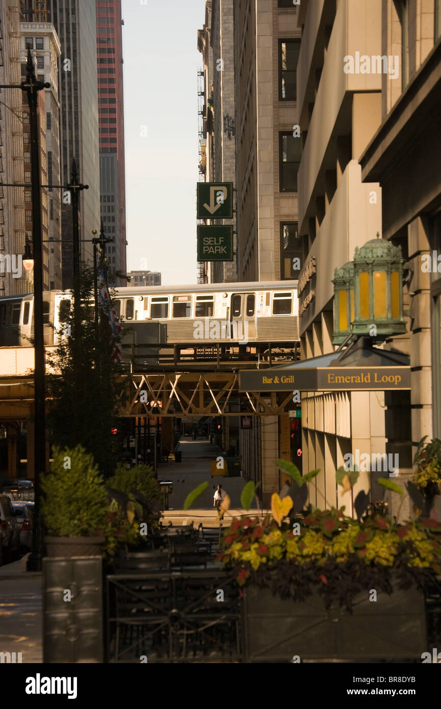 Elevated railroad hi-res stock photography and images - Alamy