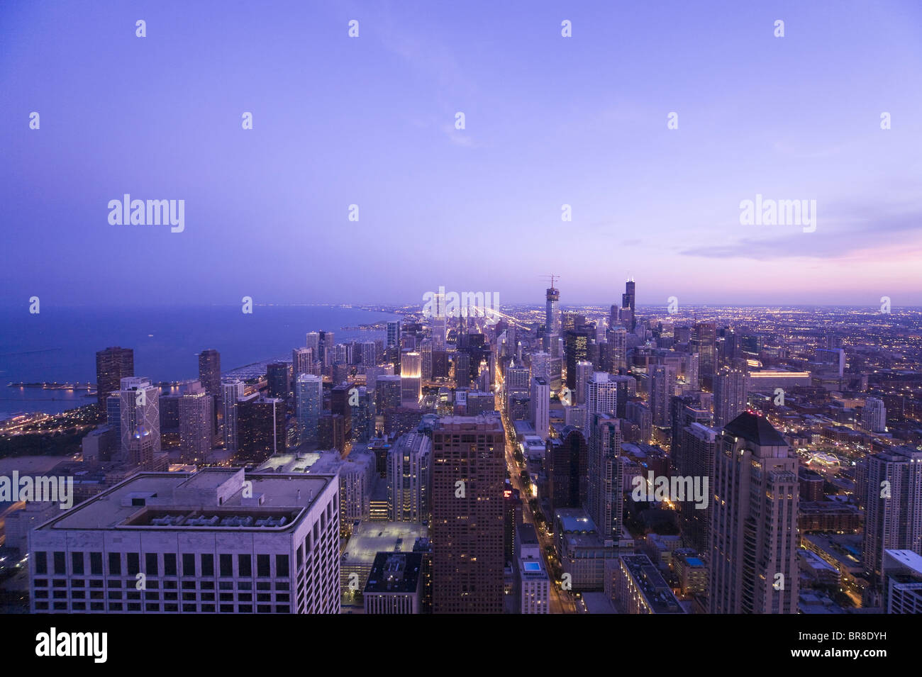 Chicago skyline at dusk Stock Photo - Alamy
