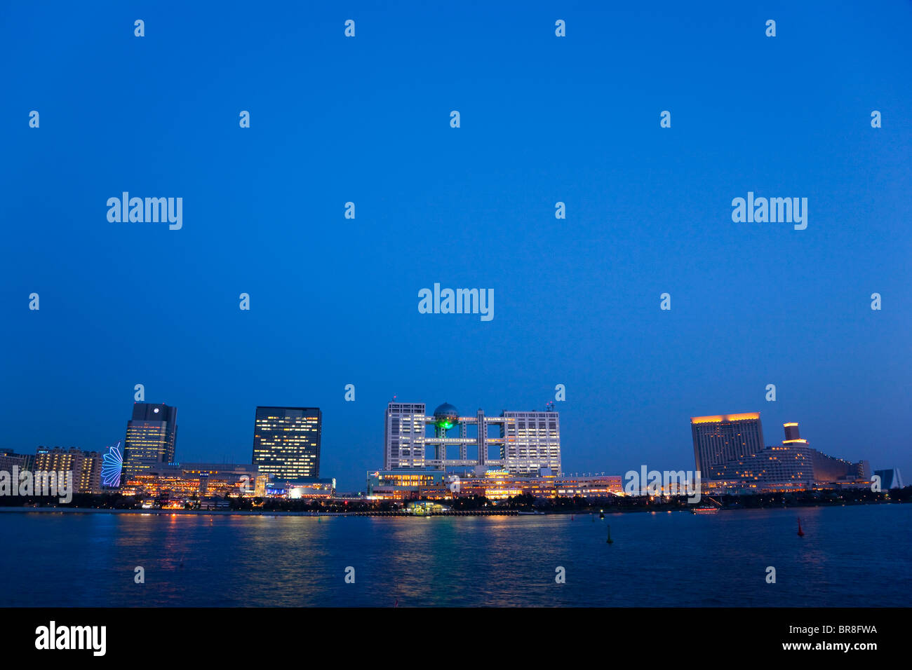 Odaiba futuristic hi-res stock photography and images - Alamy