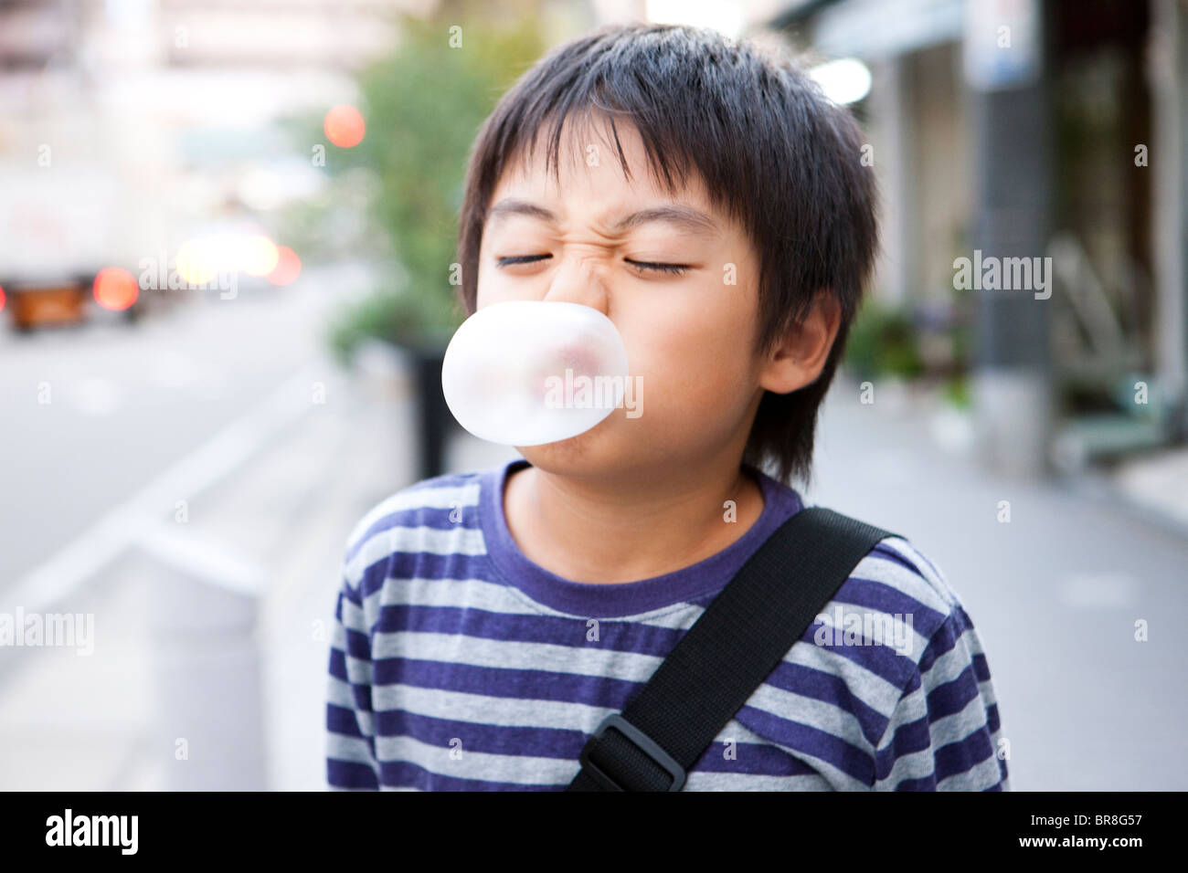 Bubble gum hi-res stock photography and images - Alamy