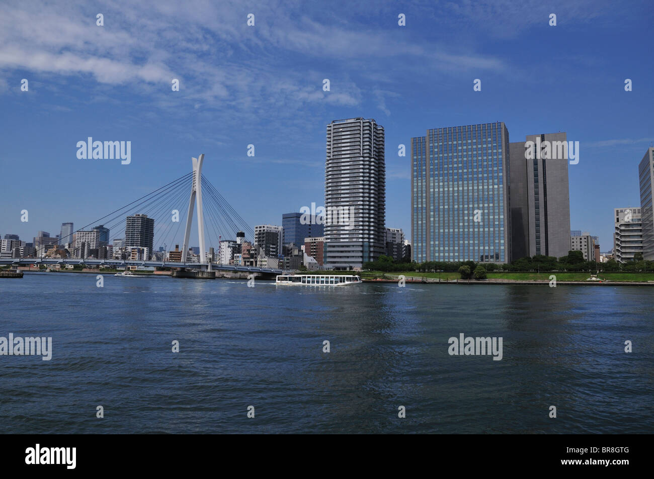 Sumida river and Tokyo skyline Stock Photo - Alamy