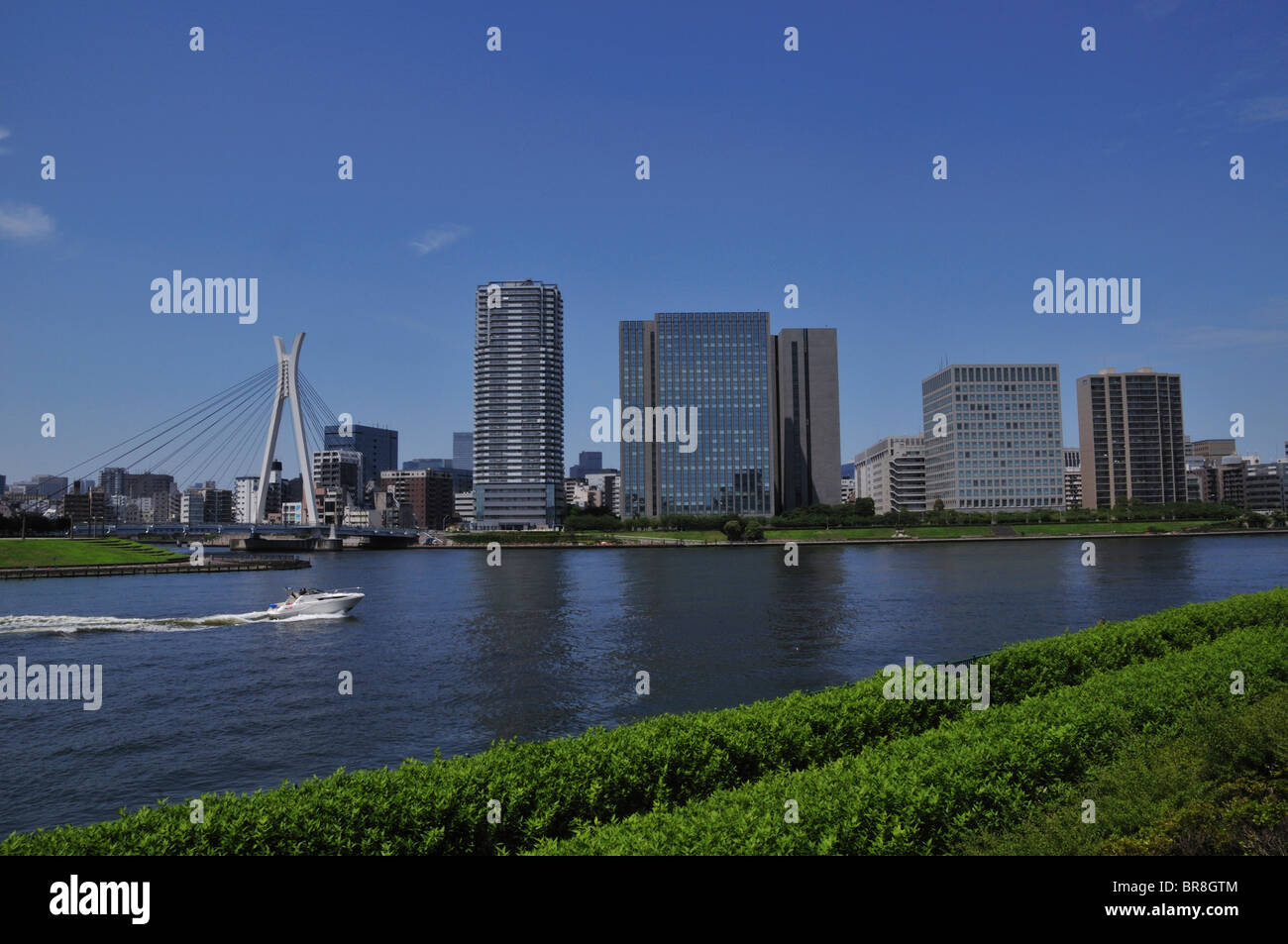 Sumida river and Tokyo skyline Stock Photo - Alamy