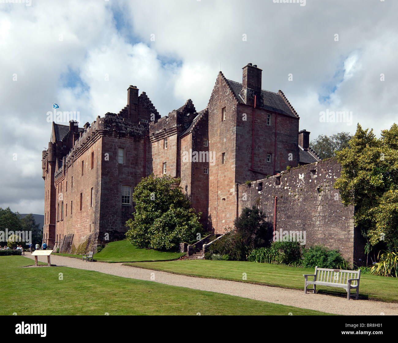 Brodick castle hi-res stock photography and images - Alamy