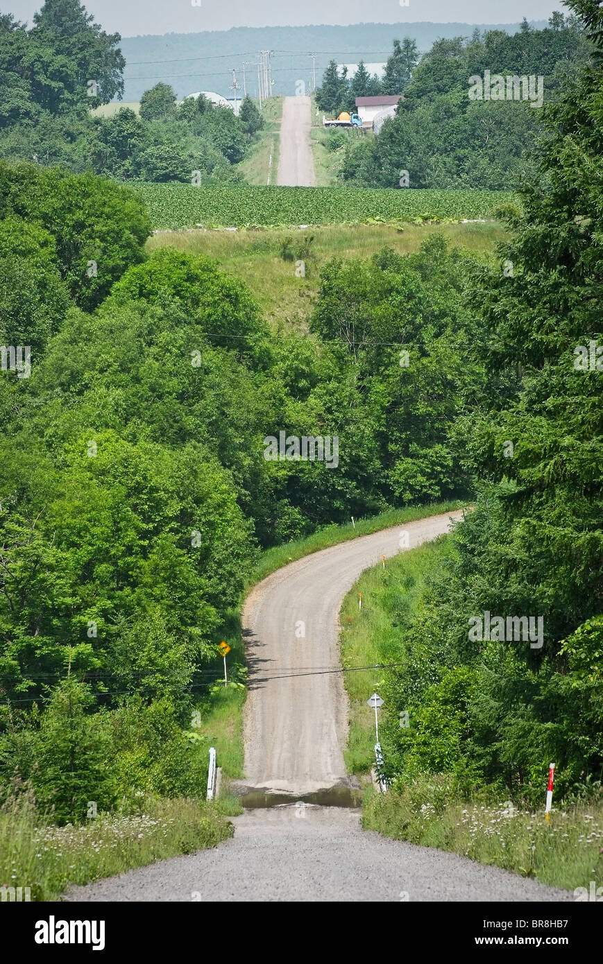 Road with slope hi-res stock photography and images - Alamy
