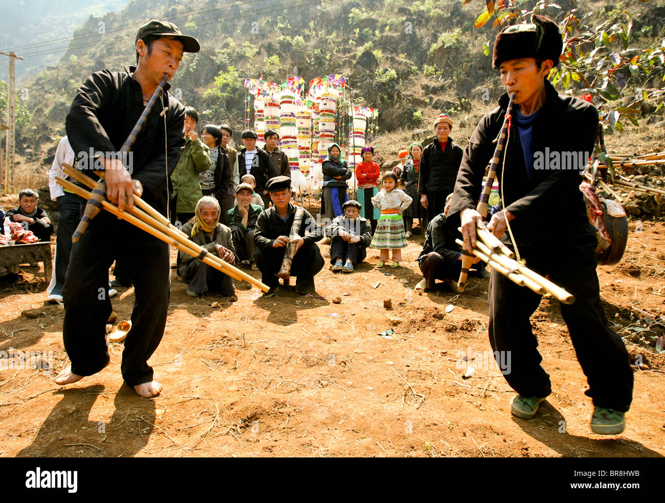 Hmong men hi-res stock photography and images - Alamy