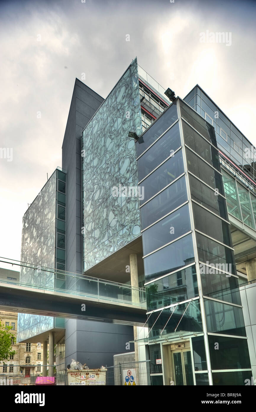 Wien, CeMM, Centrum für molekulare Medizin im Wiener AKH Stock Photo ...