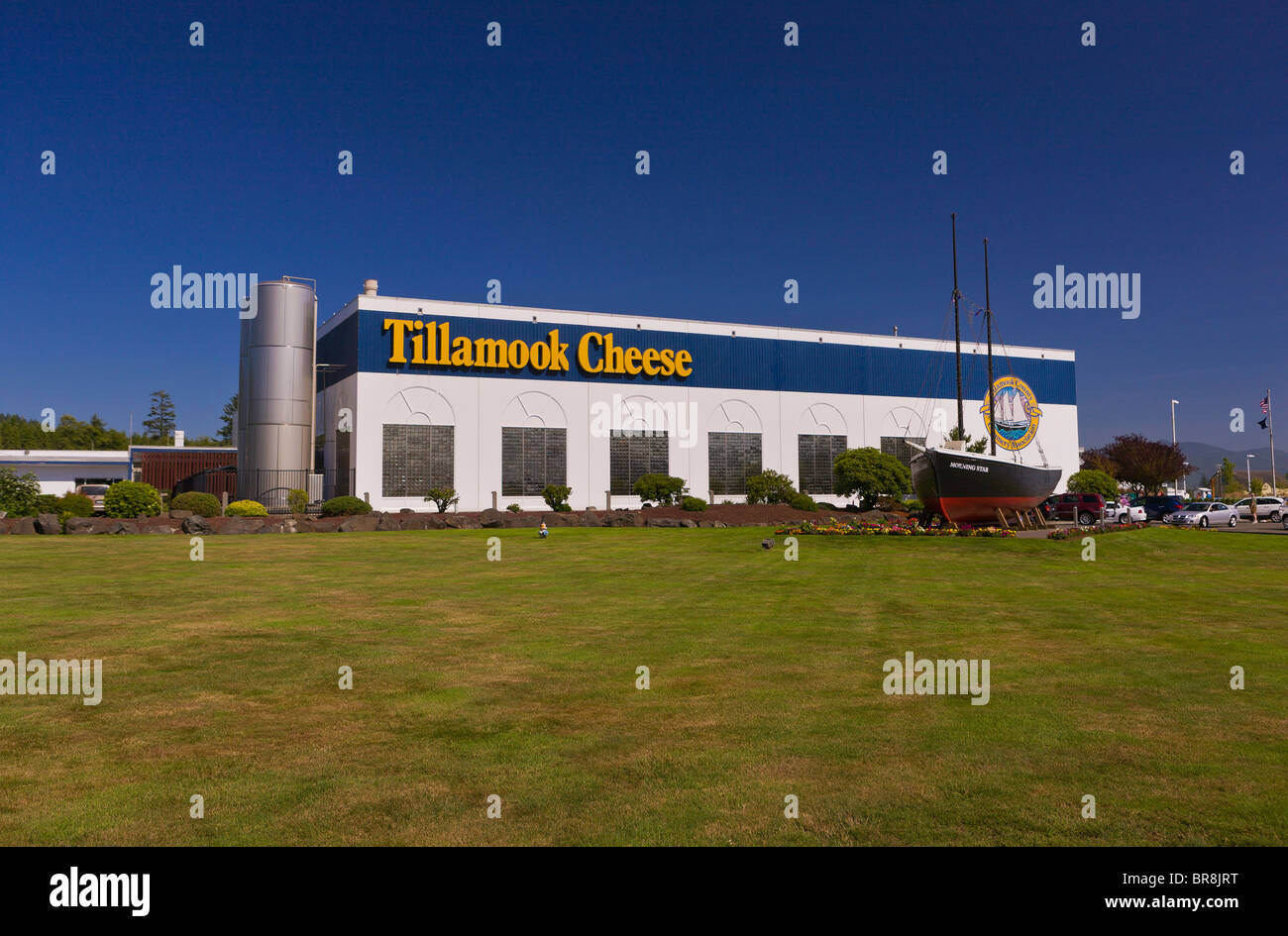 TILLAMOOK, OREGON, USA - Tillamook Cheese Factory building exterior ...