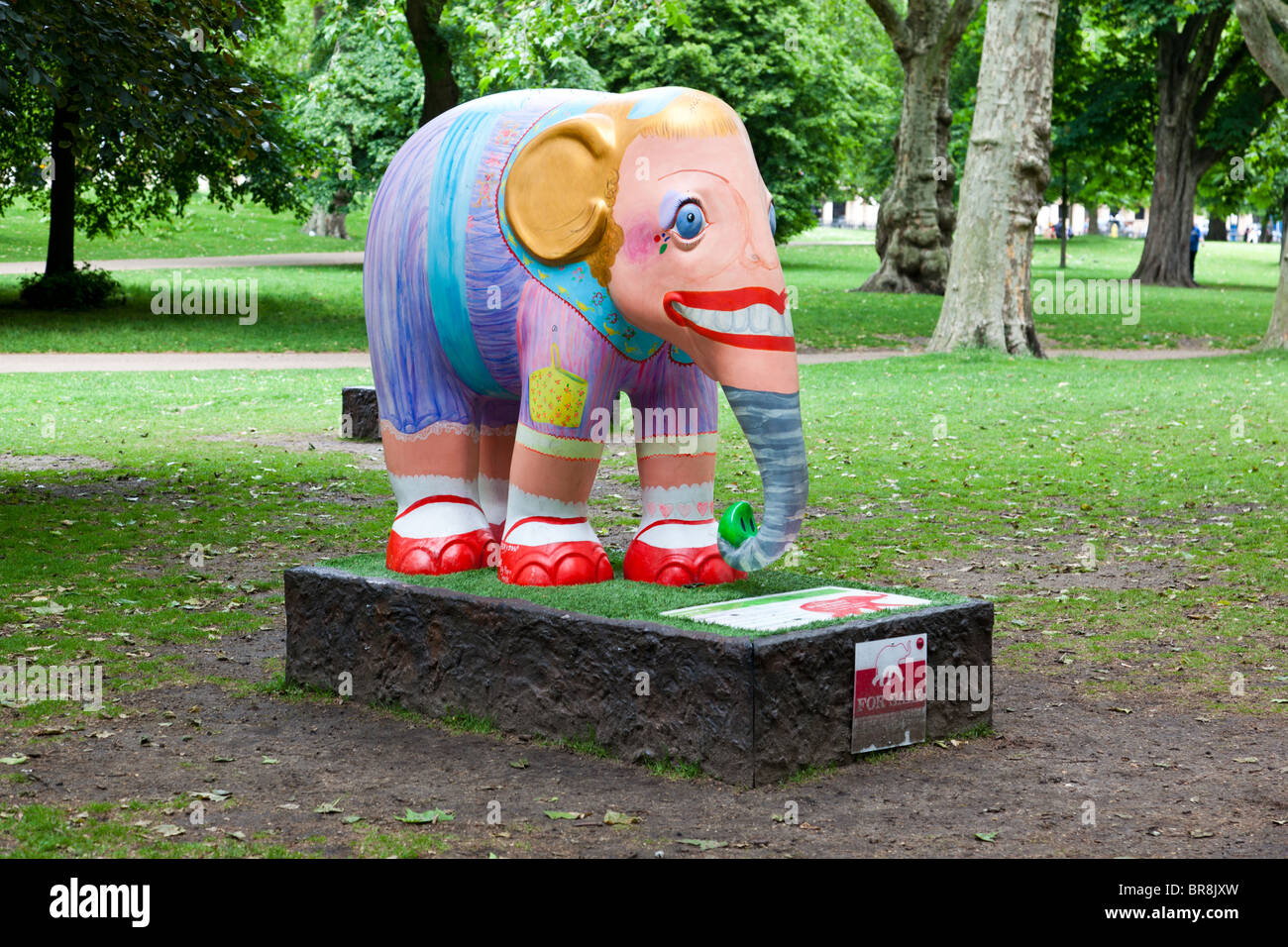 Elephant parade hi-res stock photography and images - Alamy
