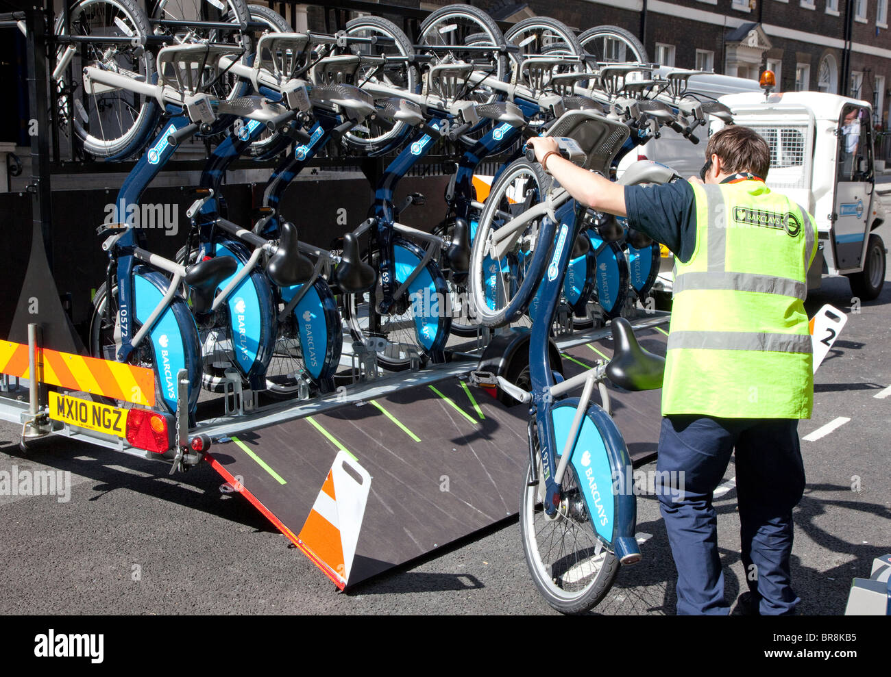 London public bikes hi-res stock photography and images - Alamy