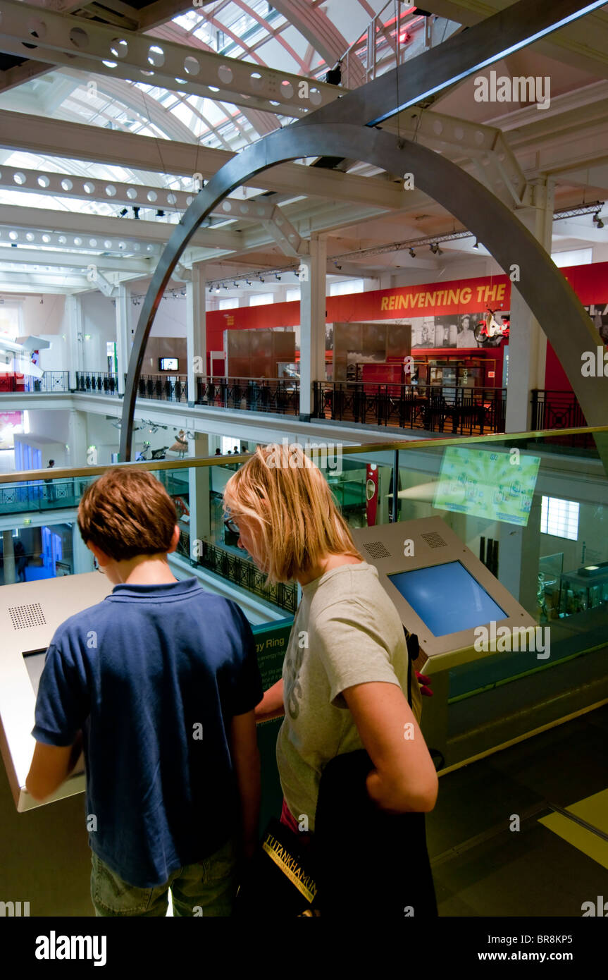 London england science museum hi-res stock photography and images - Alamy