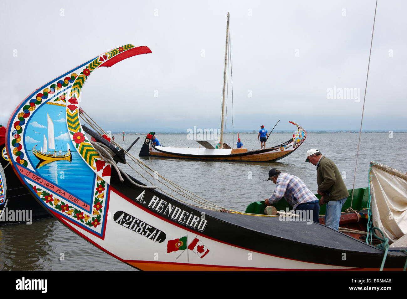 Painted moliceiro canal boats hi-res stock photography and images - Alamy