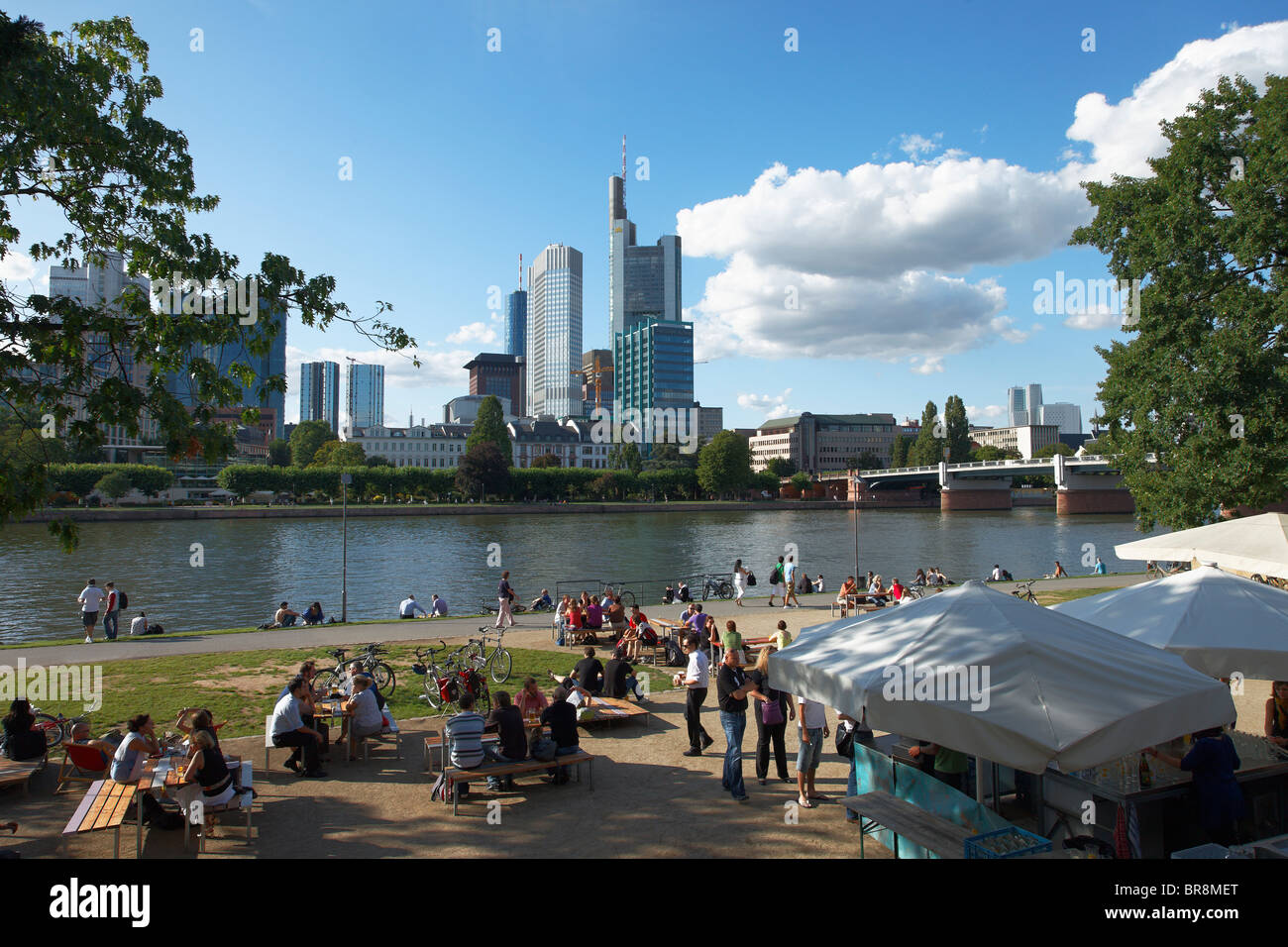 Frankfurt riverbank museum hi-res stock photography and images - Alamy