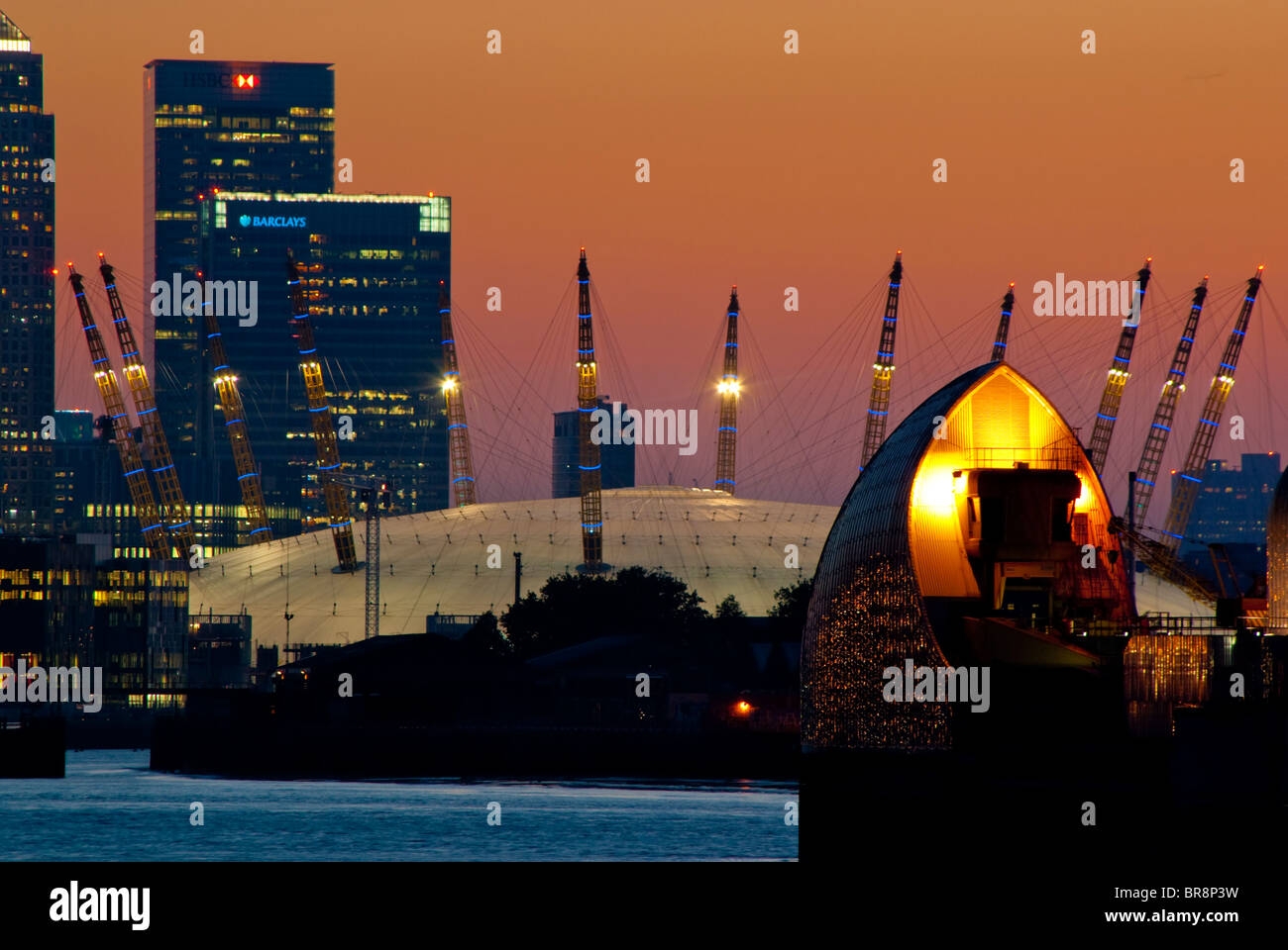 Buildings london thames dome hi-res stock photography and images - Alamy