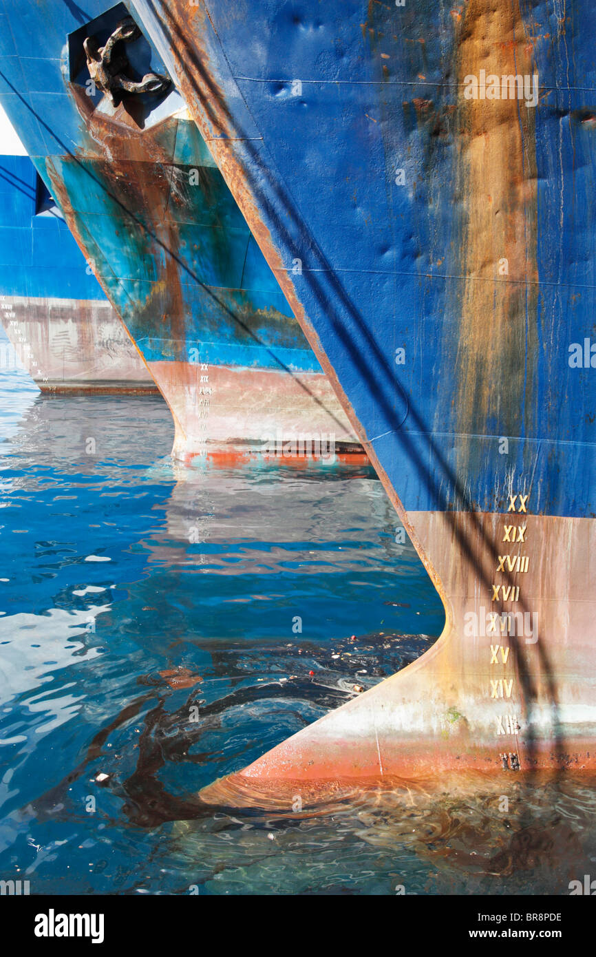 Oil pollution leak ship hi-res stock photography and images - Alamy
