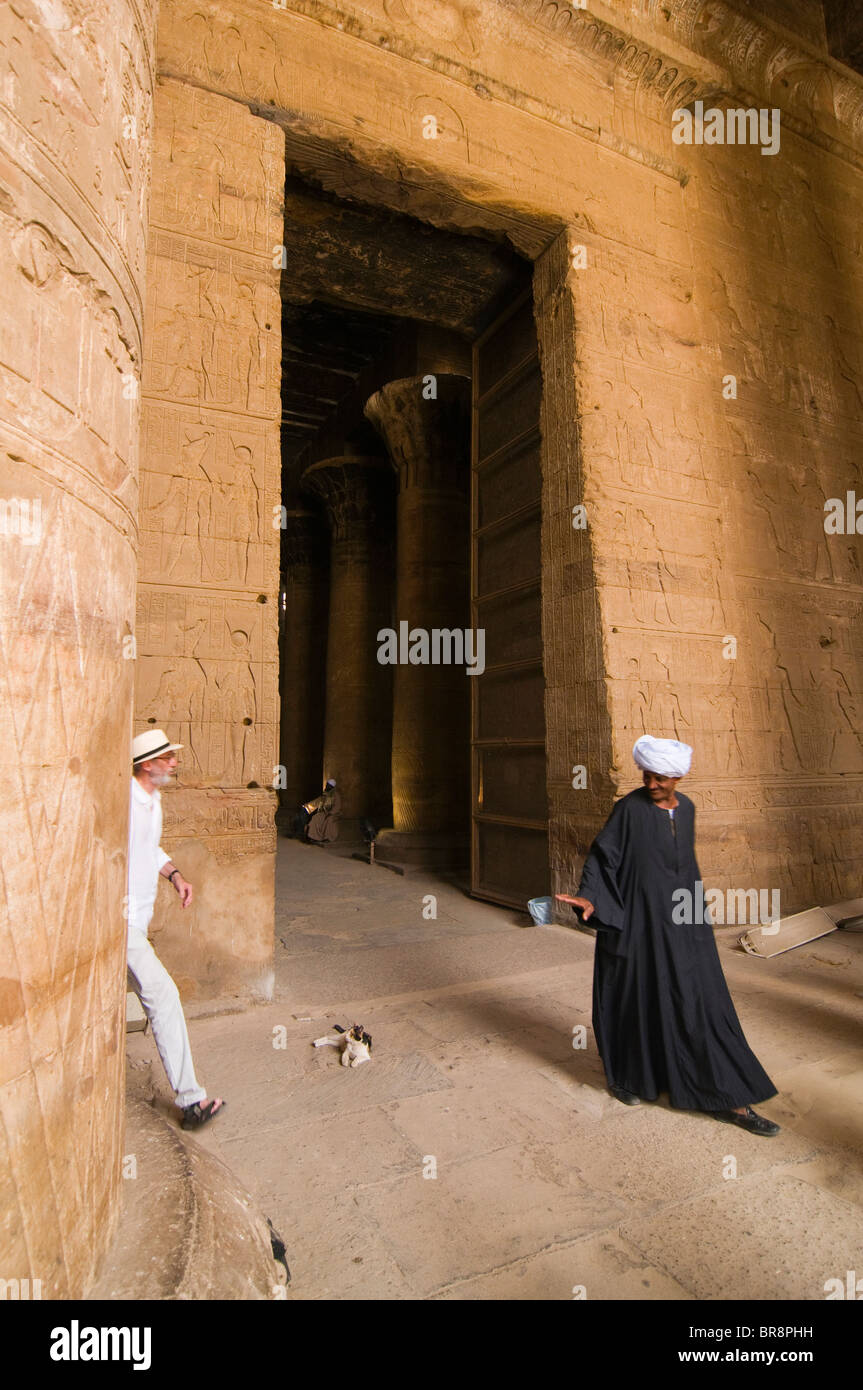 Egyptian cult temple hi-res stock photography and images - Alamy