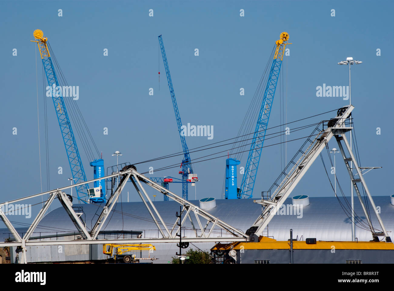 Southampton docks uk hi-res stock photography and images - Alamy