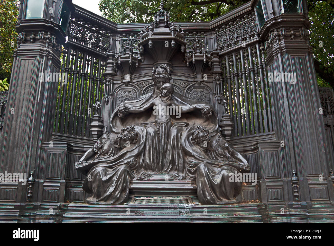 London,Marlborough Road The Queen Alexandra memorial August 2010 Stock ...