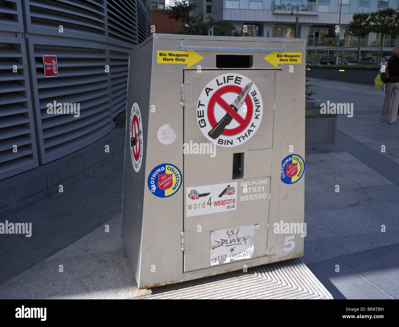 Knife amnesty hi-res stock photography and images - Alamy