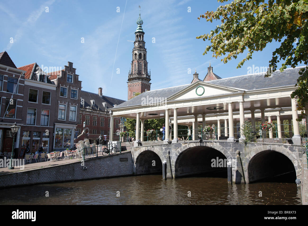 Canal and Town Hall tower with famous covered Corn Bridge, Leiden ...