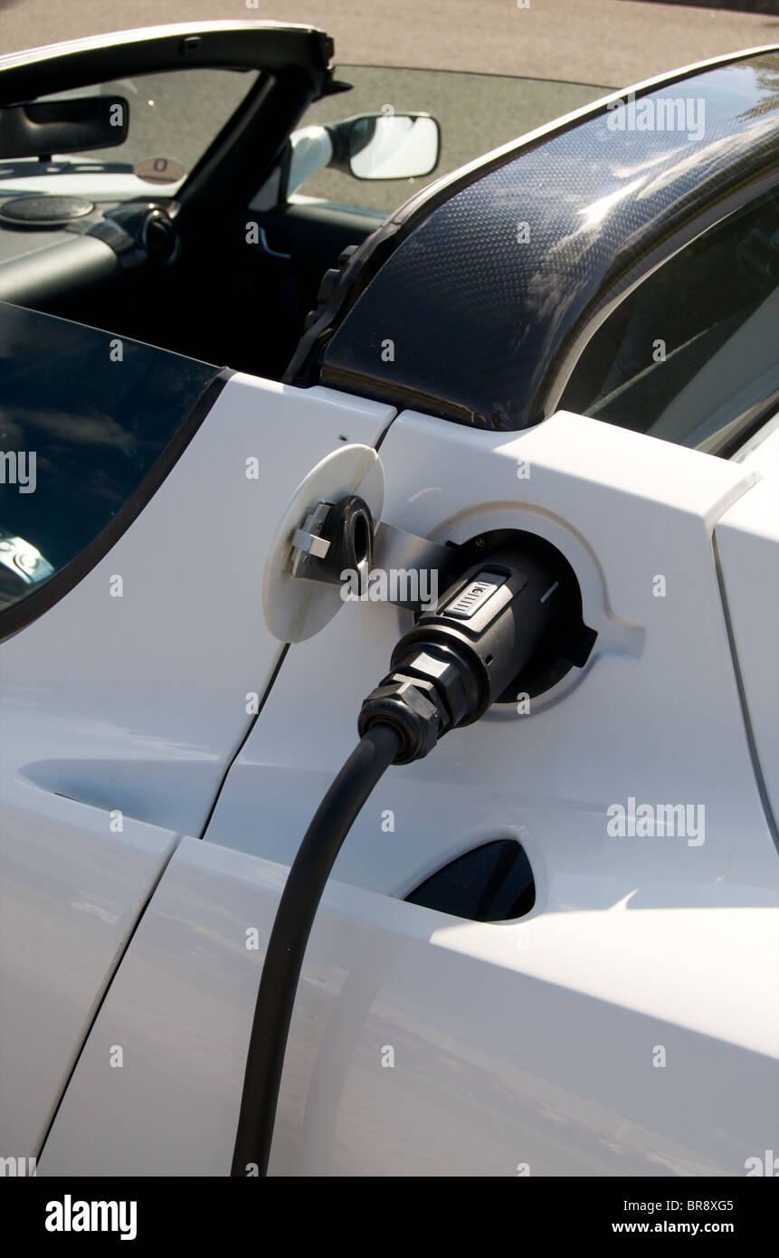 Elctric vehicle hi-res stock photography and images - Alamy