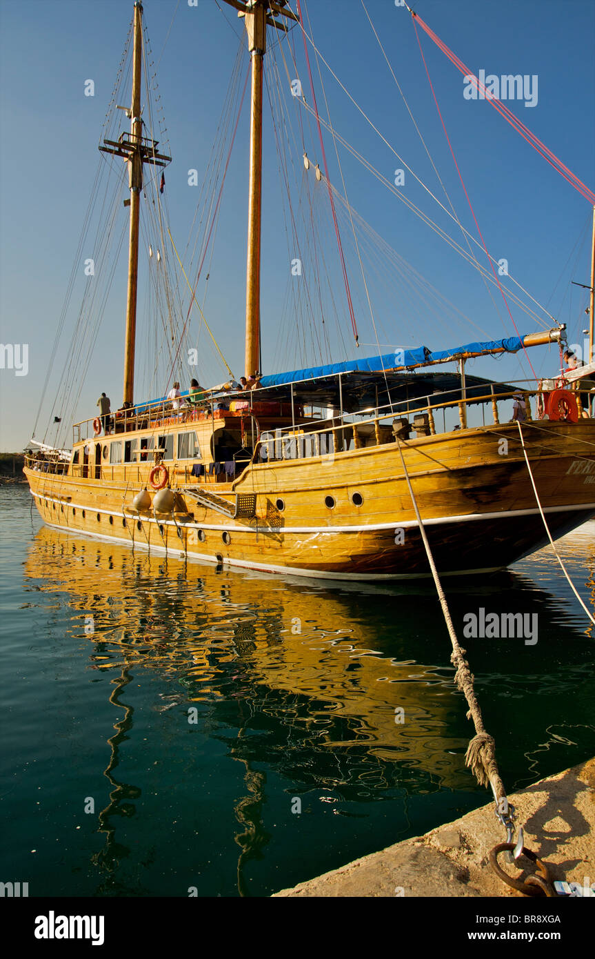 Valetta cruise ship hi-res stock photography and images - Alamy