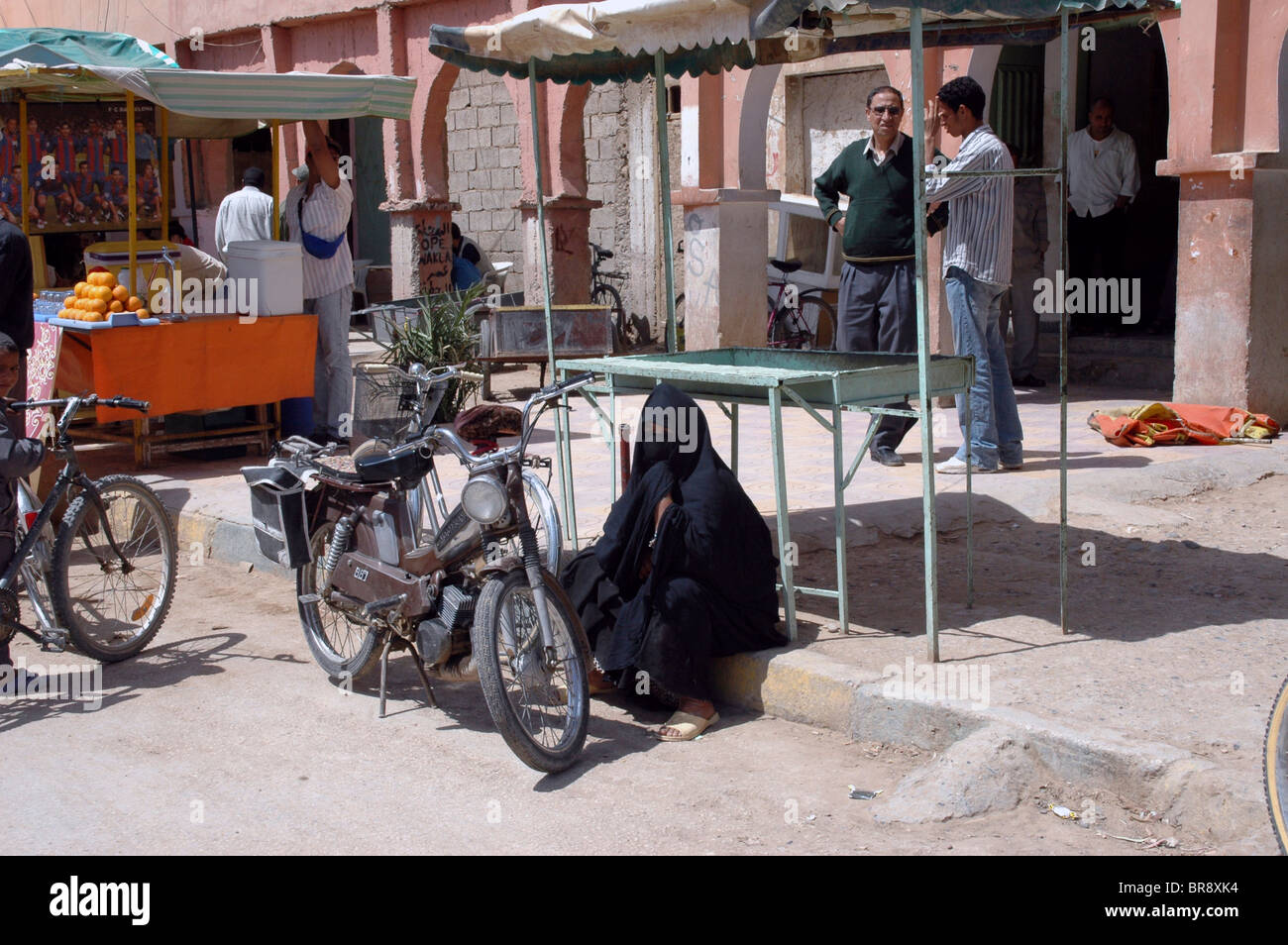 Morocco erfoud market hi-res stock photography and images - Alamy