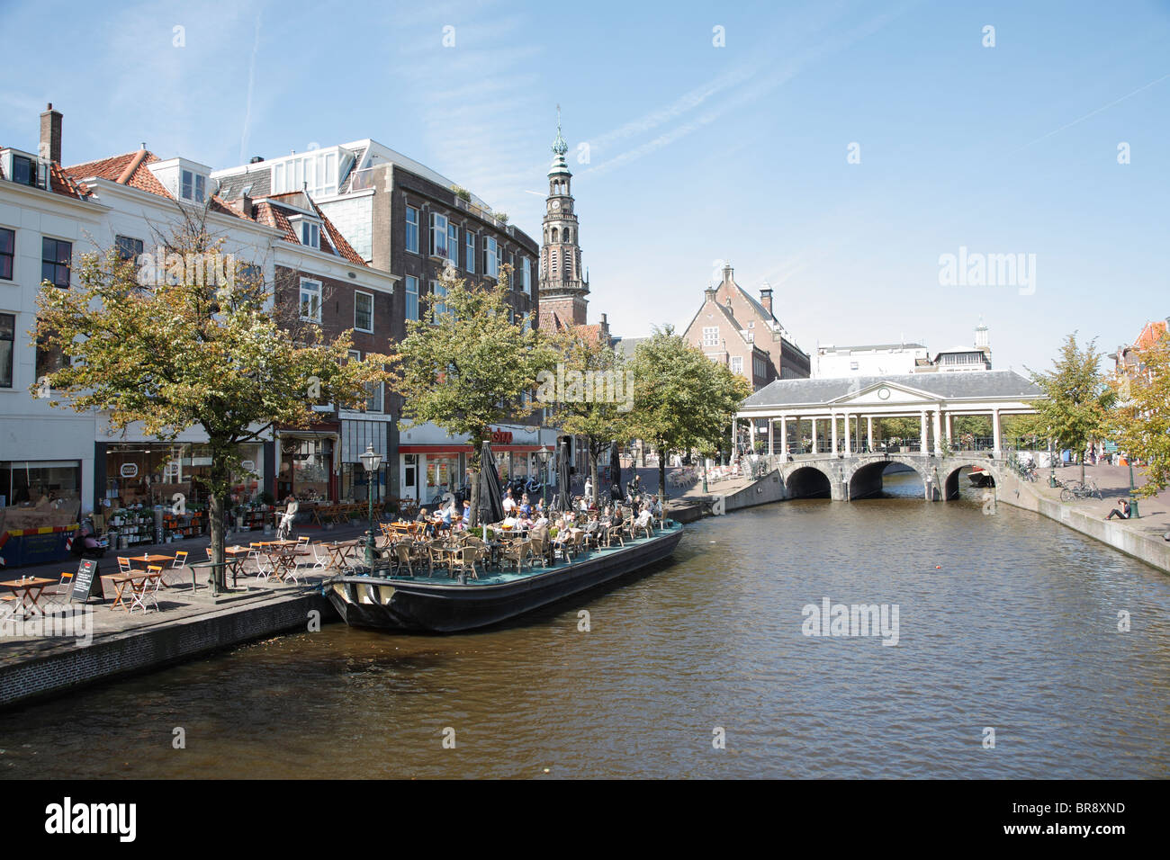 Canal and Town Hall tower with famous covered Corn Bridge, Leiden ...