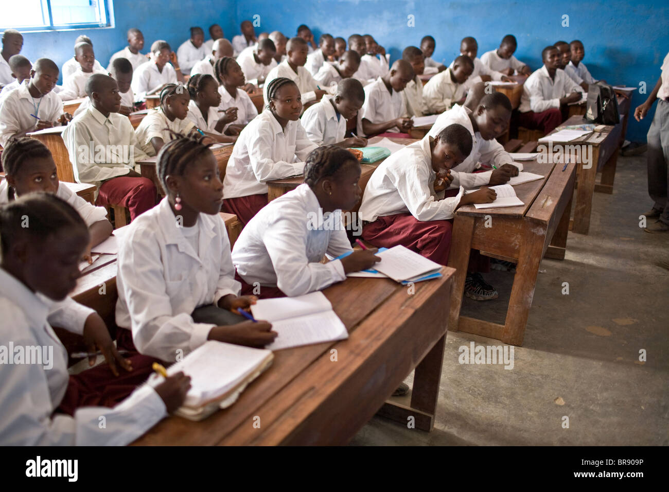 Classroom in Liberia Stock Photo - Alamy