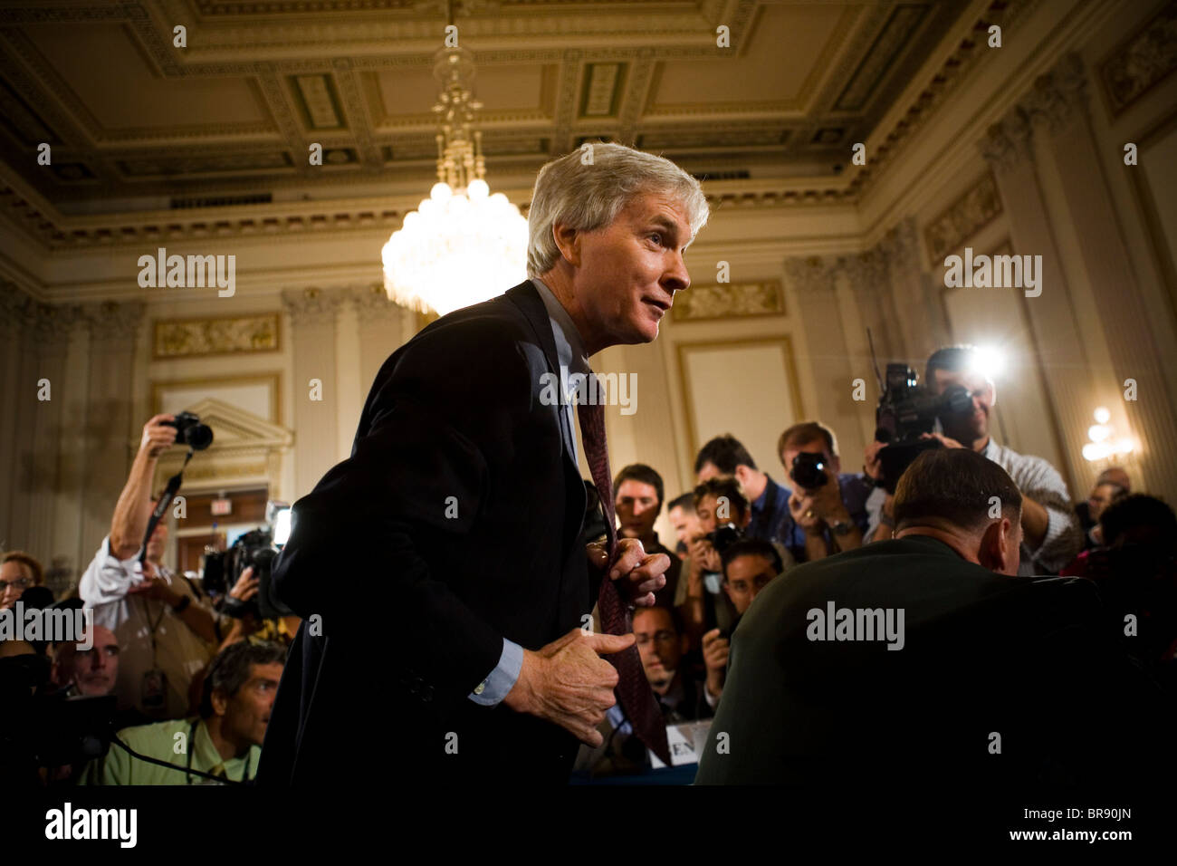 General David Petraeus and Ambassador to Iraq Ryan Crocker testify ...
