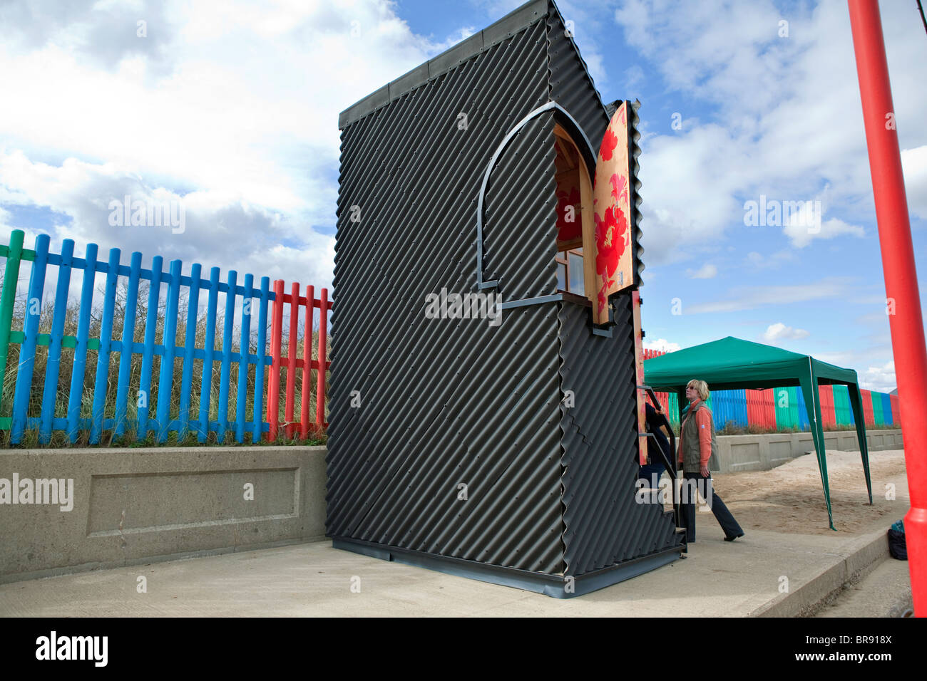 Gazing and canoodling. Mablethorpe Stock Photo - Alamy