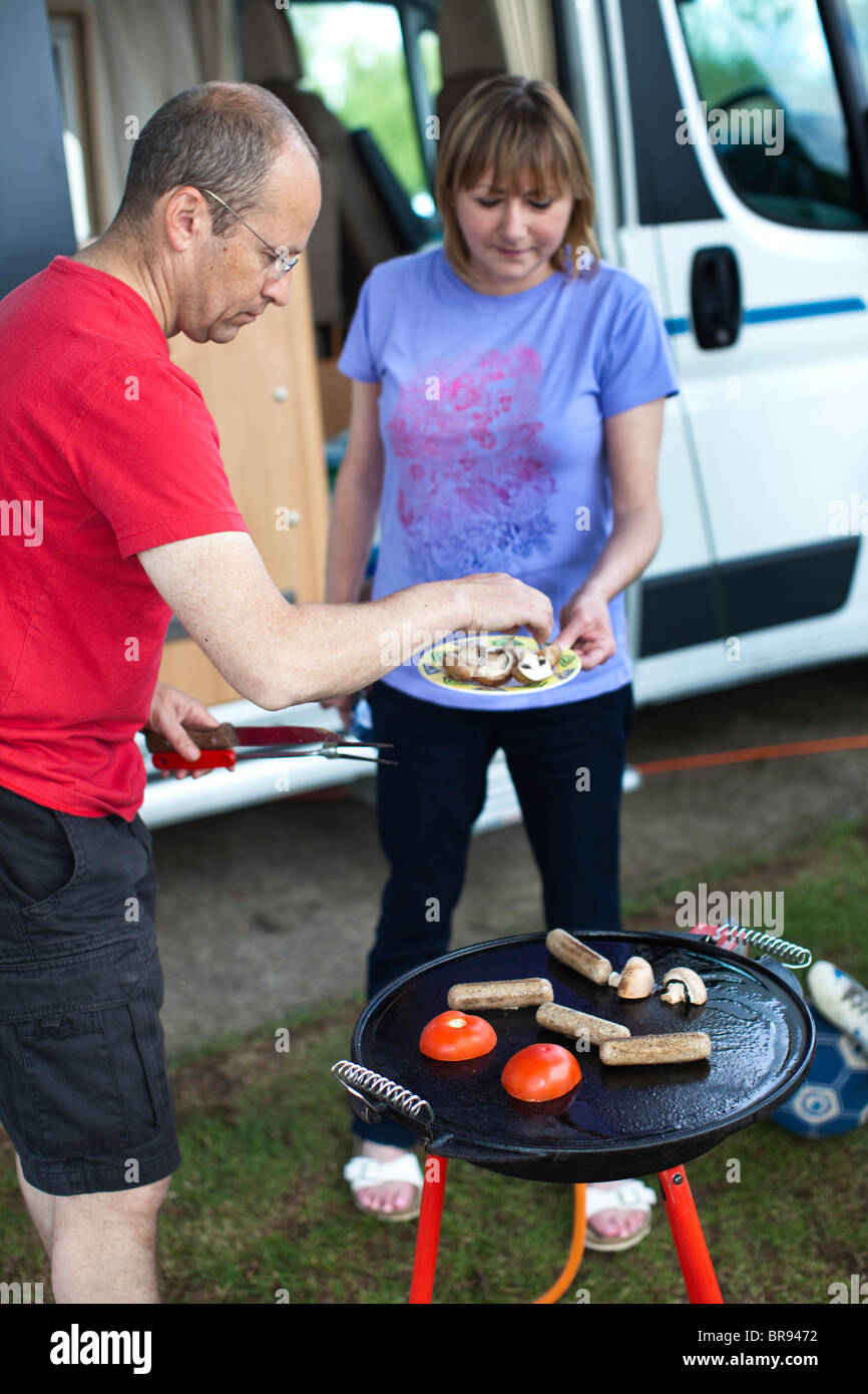 Alfresco couple outside hi-res stock photography and images - Alamy