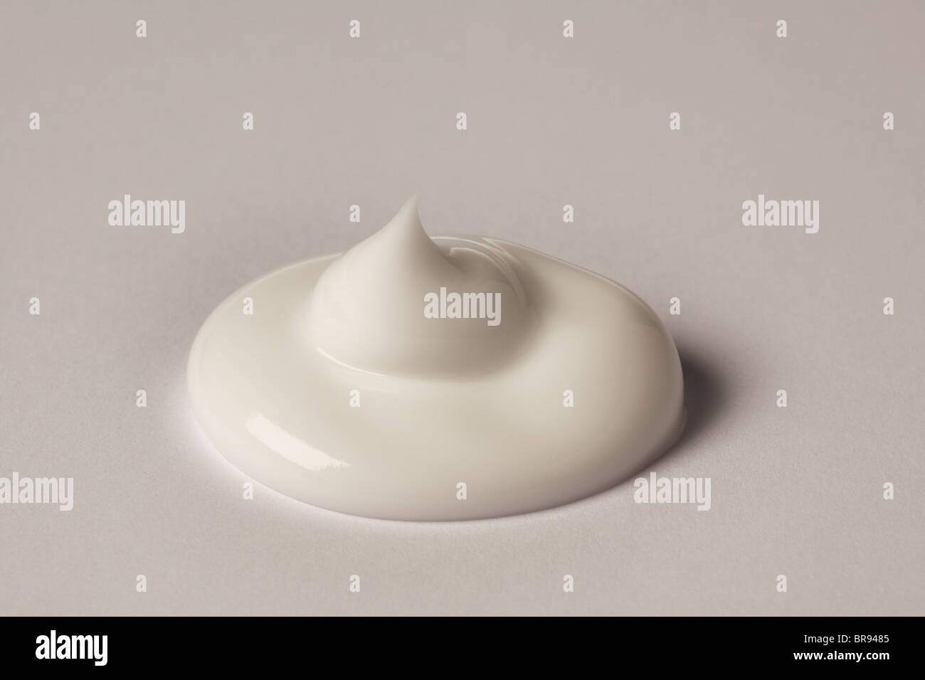 Beauty cream dollop white hi-res stock photography and images - Alamy