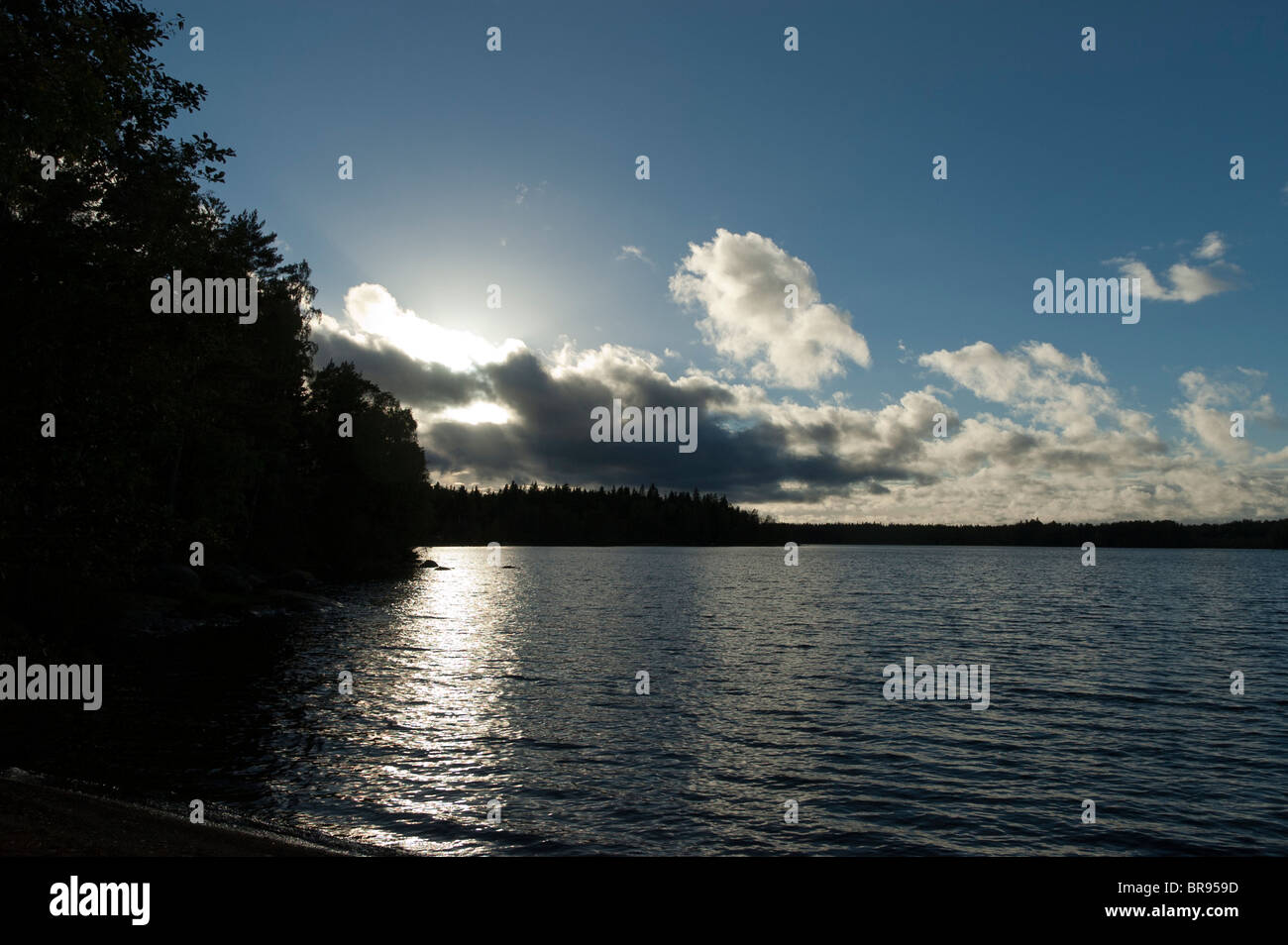 Sun reflect off lake hi-res stock photography and images - Alamy