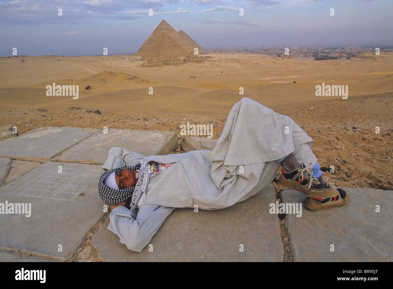 Great pyramids one wonders hi-res stock photography and images - Alamy