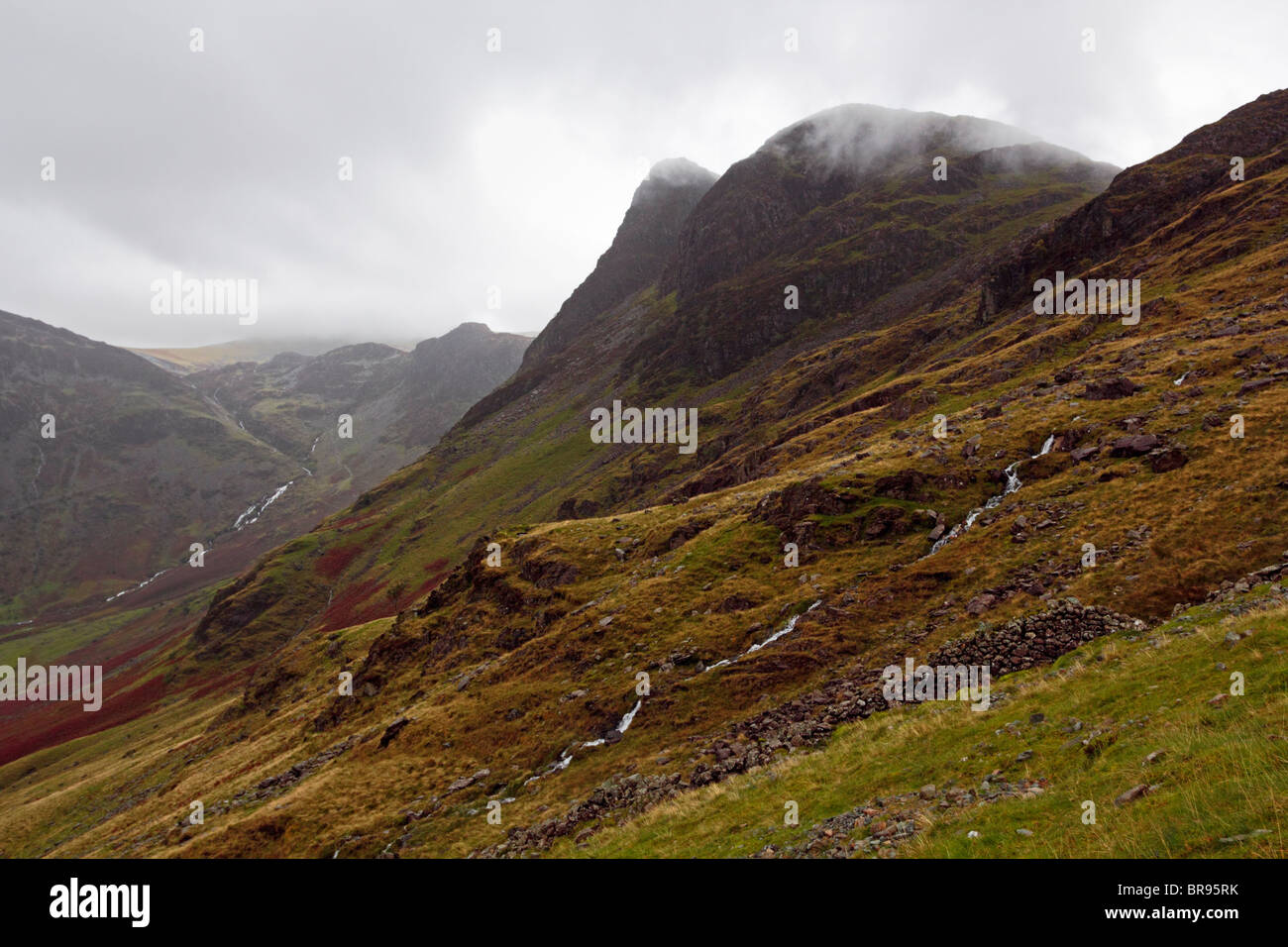 Buttermere fell hi-res stock photography and images - Alamy