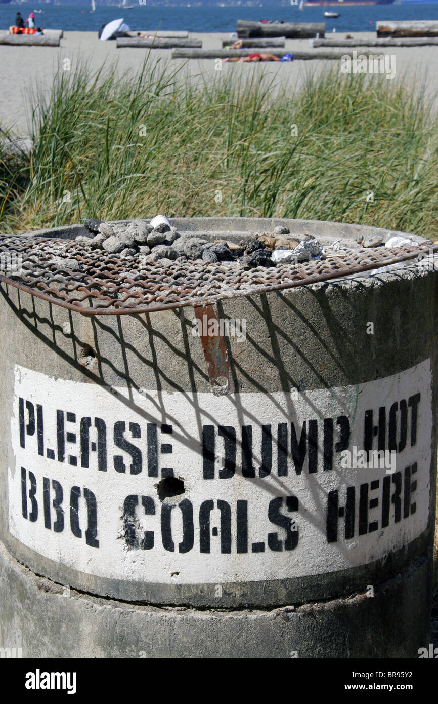 Hot coals bin hi-res stock photography and images - Alamy