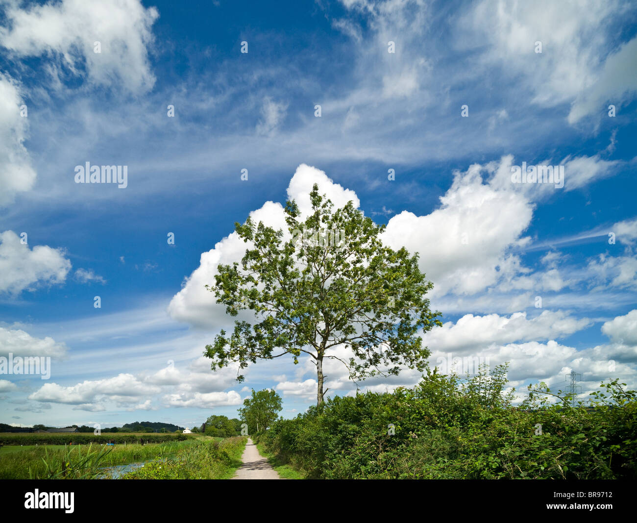 Scudding clouds hi-res stock photography and images - Alamy