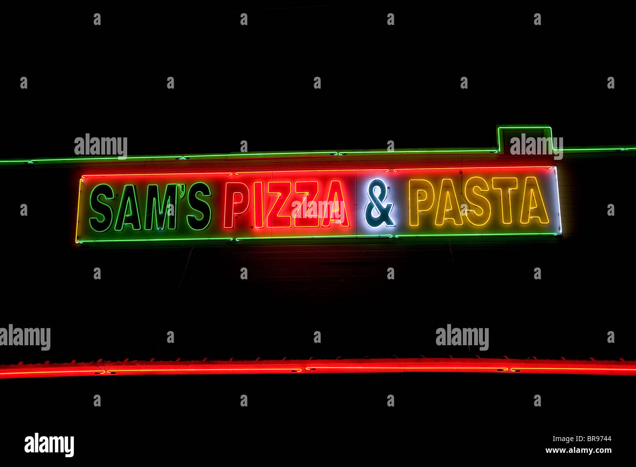 Pizza and Pasta Neon Sign Stock Photo - Alamy