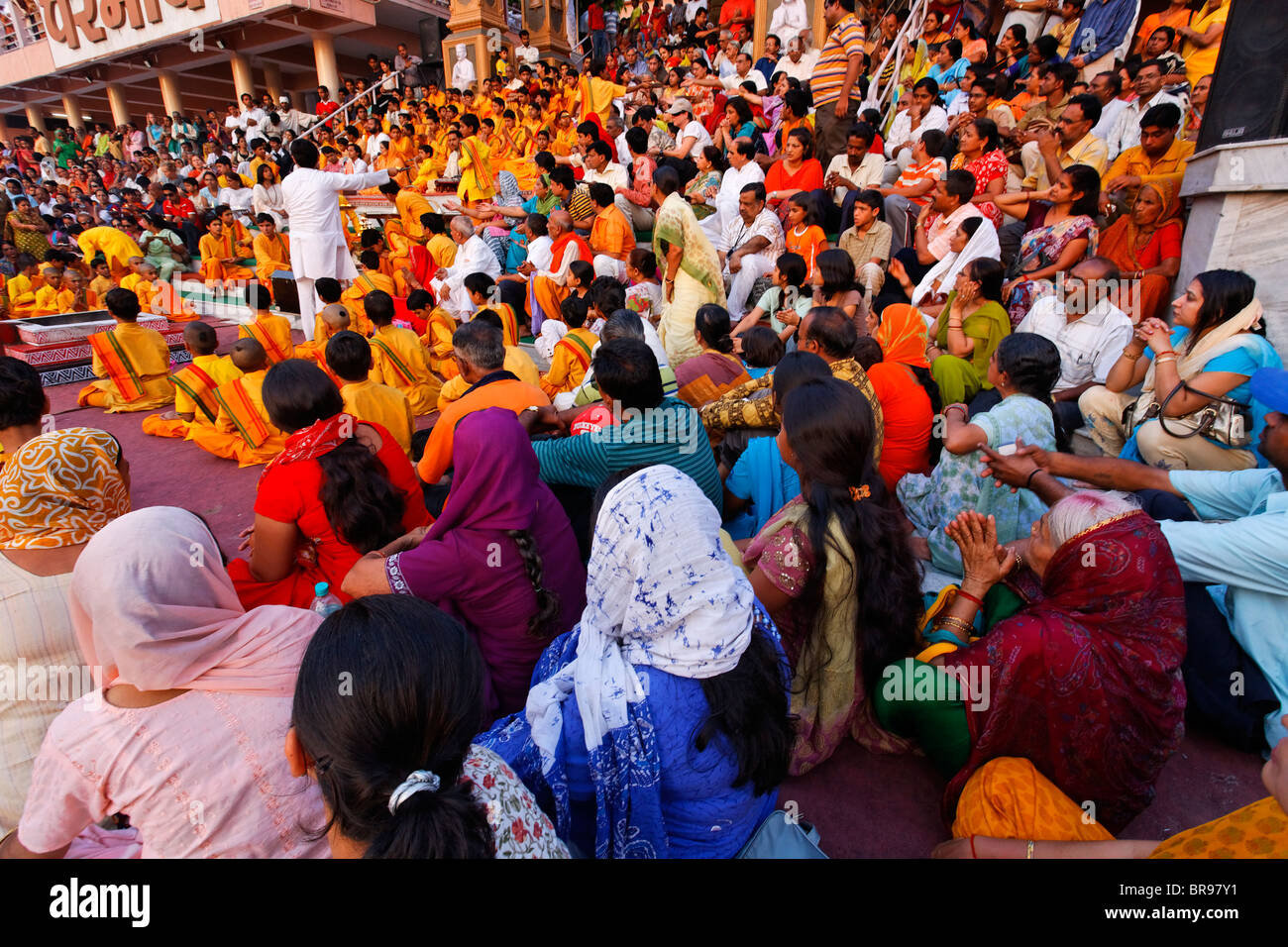 Puja on Triveni Ghat, Rishikesh, Uttaranchal, India Stock Photo - Alamy