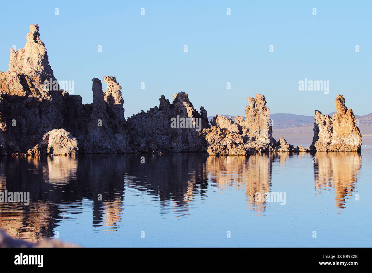 Mono Lake Tufa formations Stock Photo - Alamy