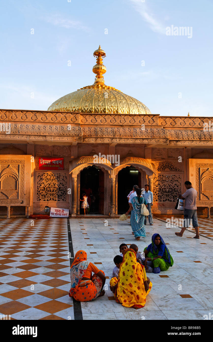 Hindu shrine, Jawalamukhi, Himachal Pradesh, India Stock Photo - Alamy