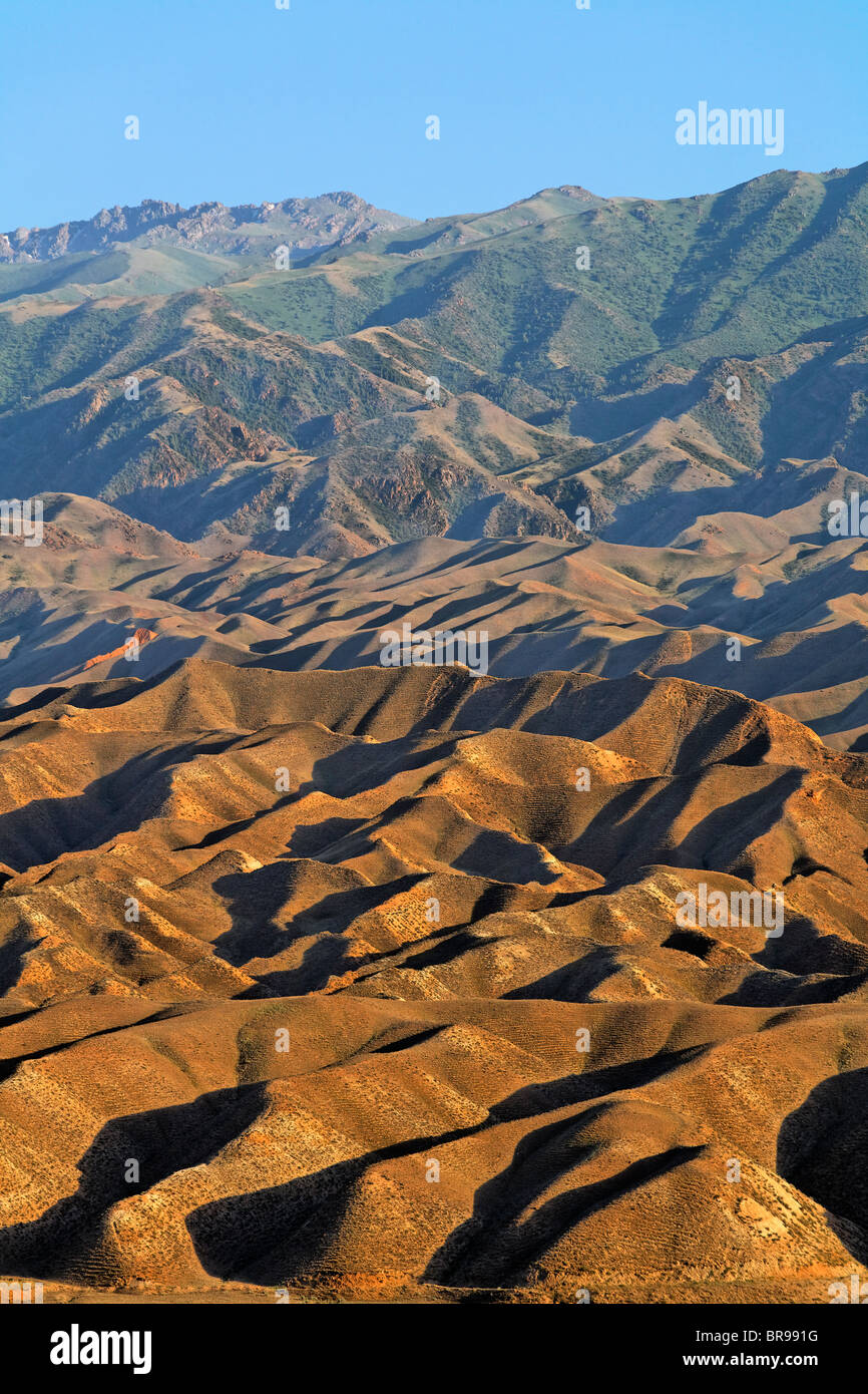 Mountains in the Sary Kamysh mountain range in central Kyrgyzstan ...
