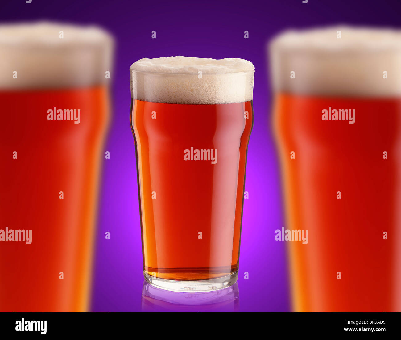 Pints of bitter hi-res stock photography and images - Alamy