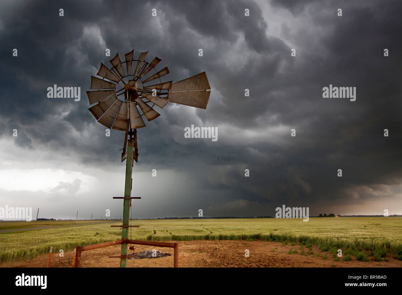 Severe weather hi-res stock photography and images - Alamy