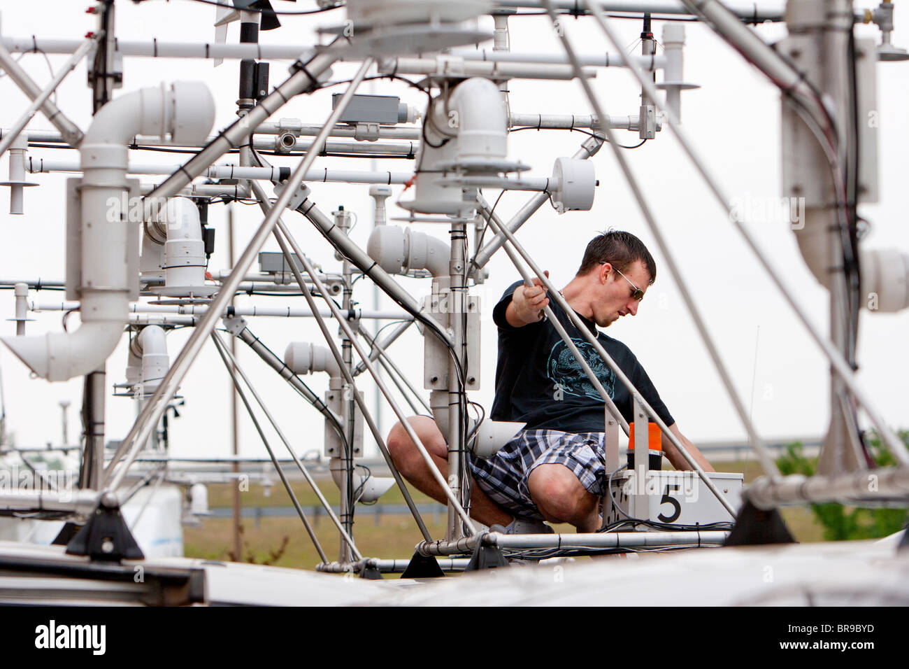 Storm chaser vehicle hi-res stock photography and images - Alamy